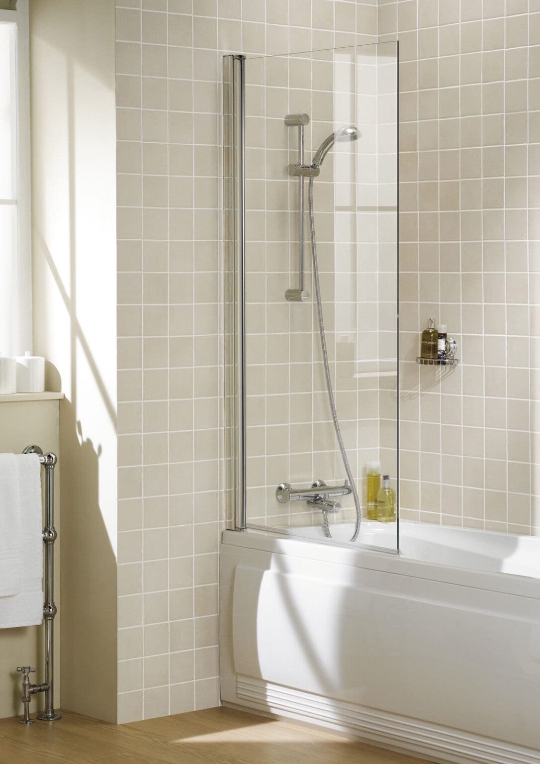 Bath Screen 8mm Lakes Showering Spaces